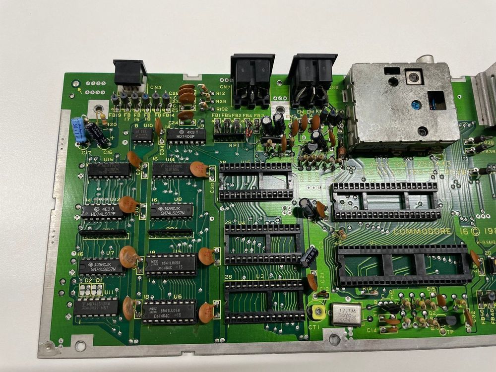 Commodore C16 + C64 Mainboard (Defekt) in Wetzikon ZH für CHF 28 – mit ...
