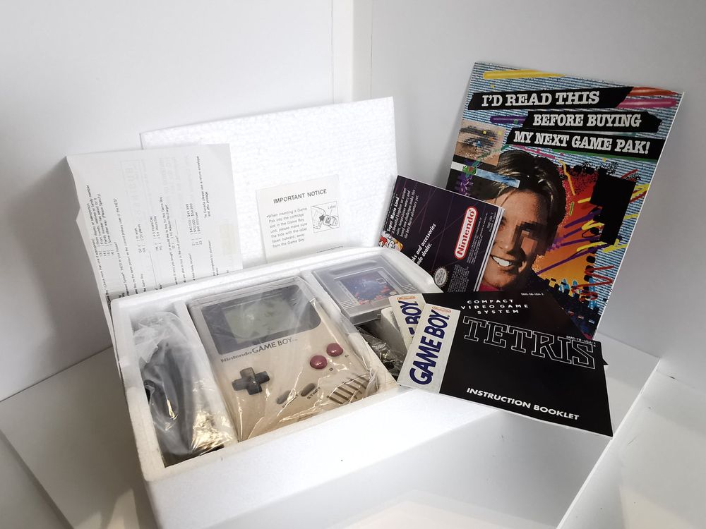 Nintendo Gameboy DMG-01 in Original Verpackung (Gebraucht) in Pfäffikon ZH für CHF 299 – mit ...
