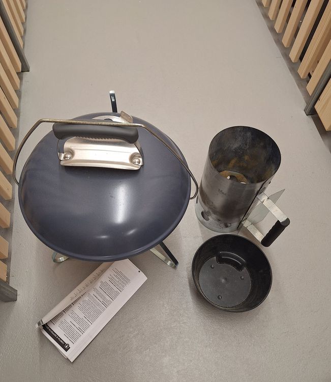 Holzkohlegrill Weber Smokey mit Anzündkamin und Grillbesteck (Gebraucht) in St. Gallen für CHF ...