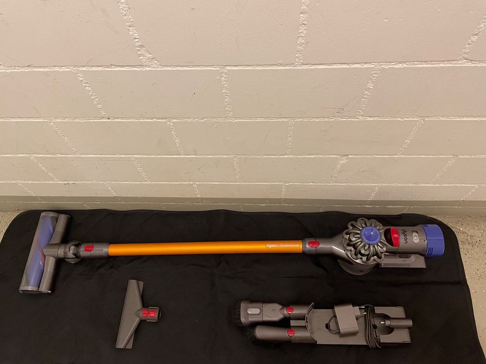 Dyson V8 Absolute Handstaubsauger (Gebraucht) in Lausen für CHF 174 ...