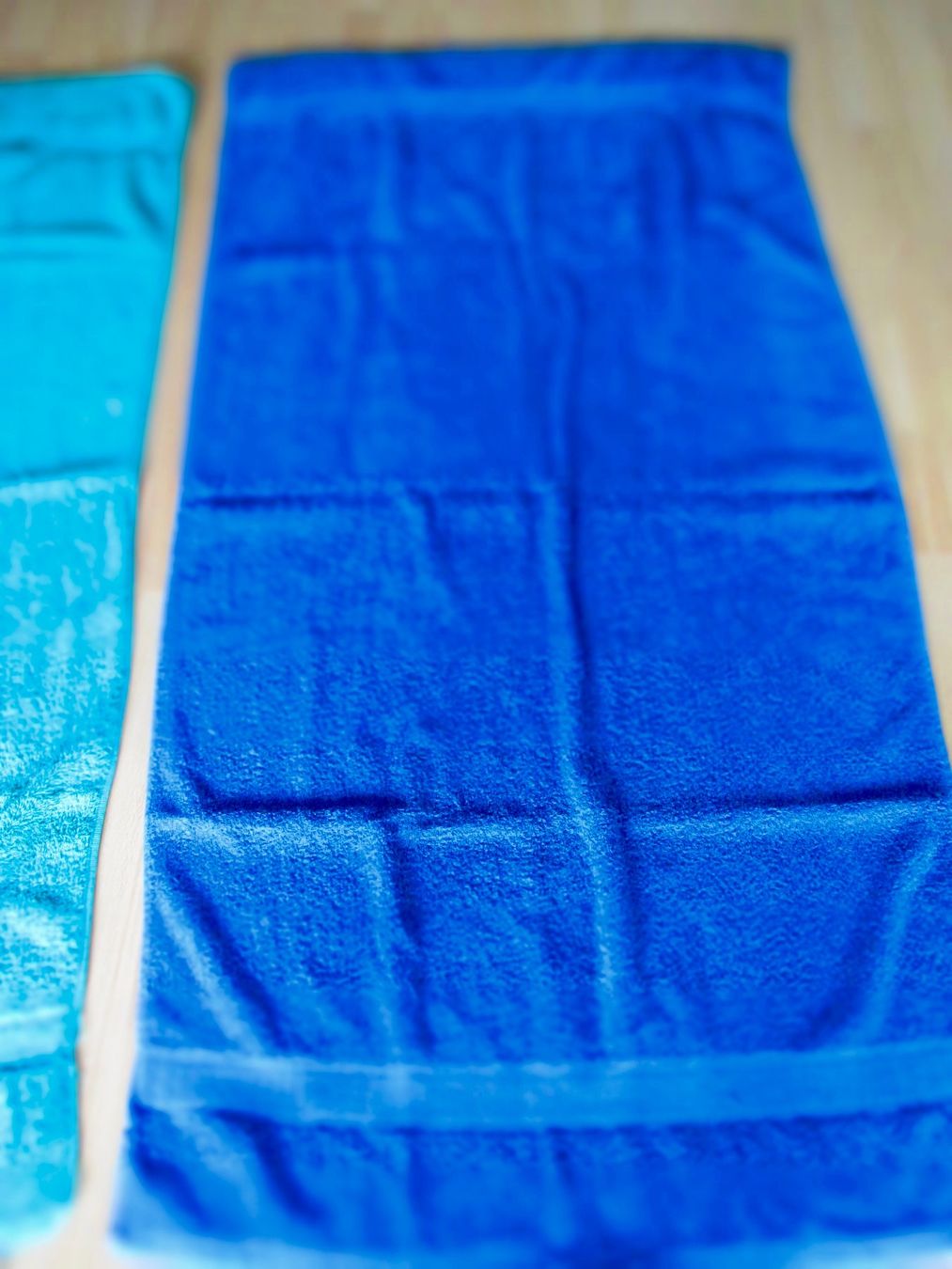 2 SERVIETTES DE DOUCHE (D'occasion) à Murten pour CHF 5.9 – avec ...