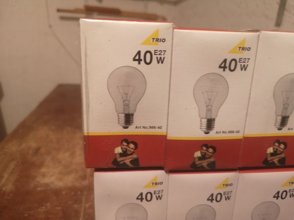 Trio 98x Glühbirne Birnenform 40W E27 klar | Kaufen auf Ricardo