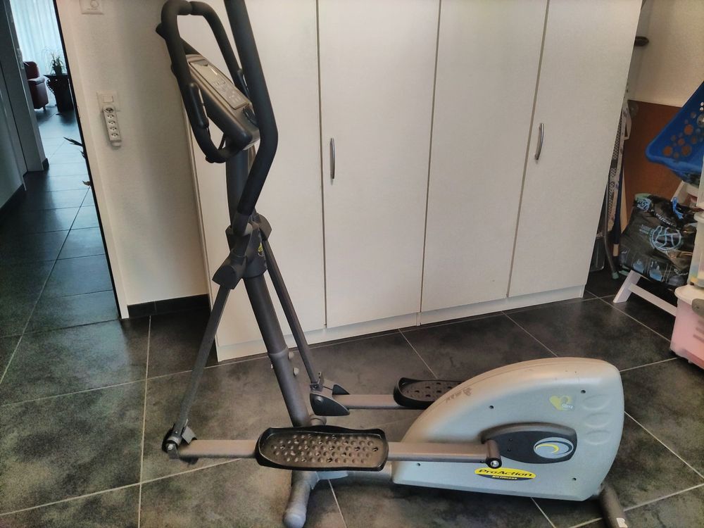 Crosstrainer (Gebraucht) in Auw für CHF 1 – nur Abholung auf Ricardo kaufen