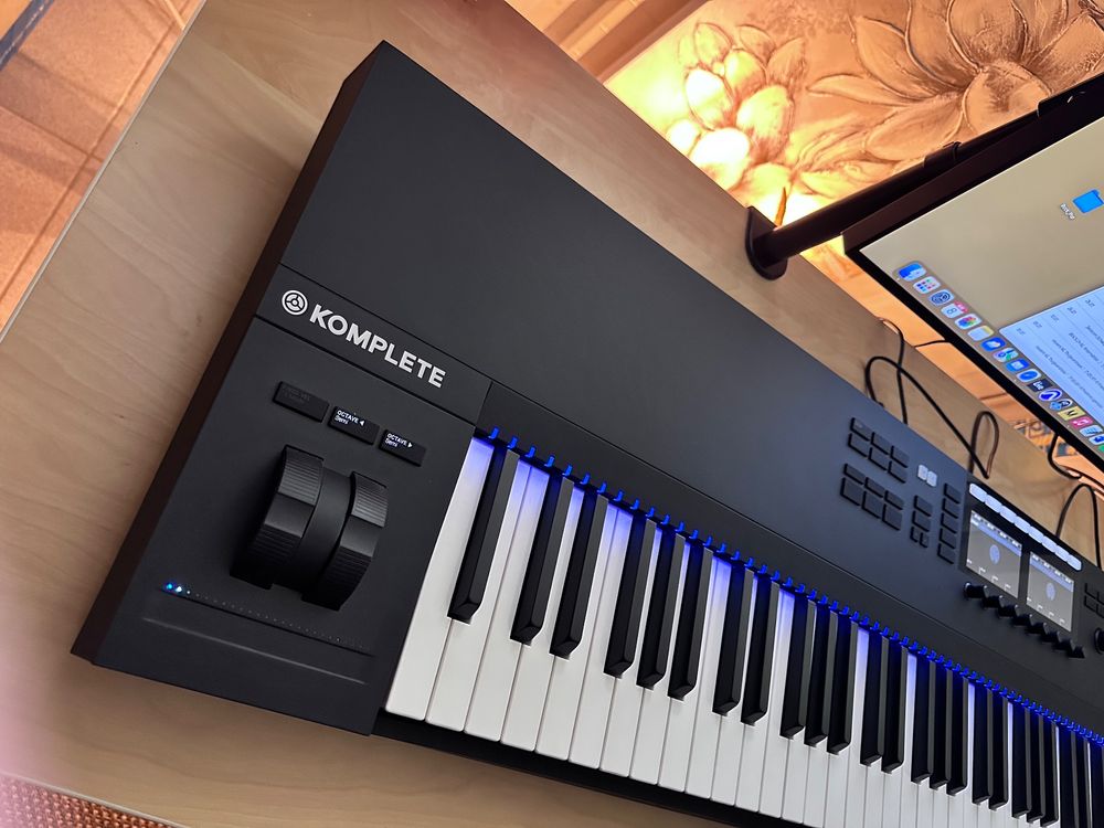 Komplete Kontrol S88 | Kaufen auf Ricardo