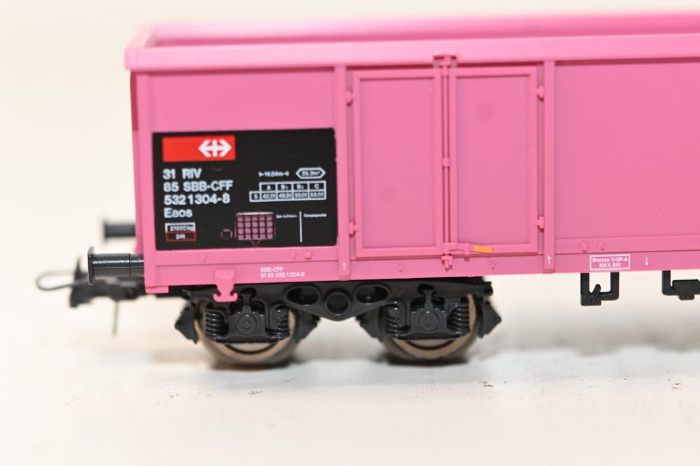 SBB Eaos pink Roco HO/AC mit OVP (Gebraucht) in Laupen ZH für CHF 21 – mit Lieferung auf Ricardo ...