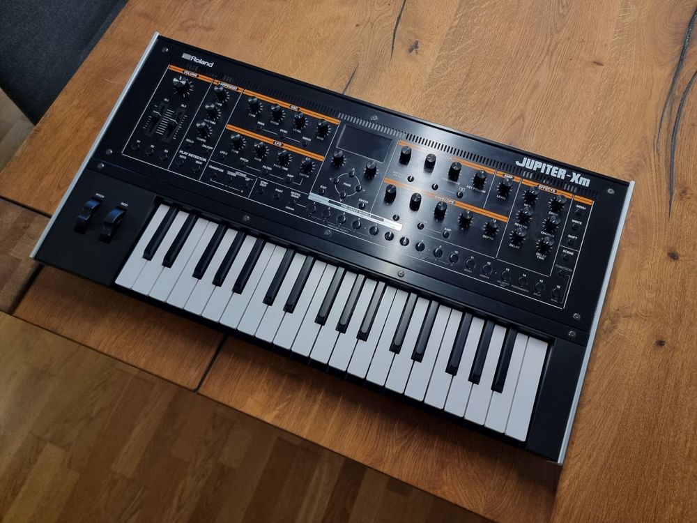 Roland Jupiter XM (Gebraucht) in Burgdorf für CHF 710 – mit Lieferung ...