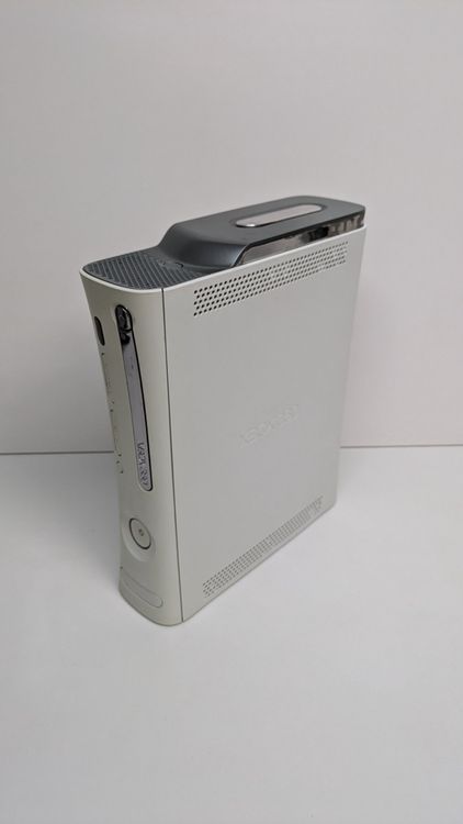 Microsoft Xbox 360 Konsole, Defekt (E68) (Defekt) in Menziken für CHF ...