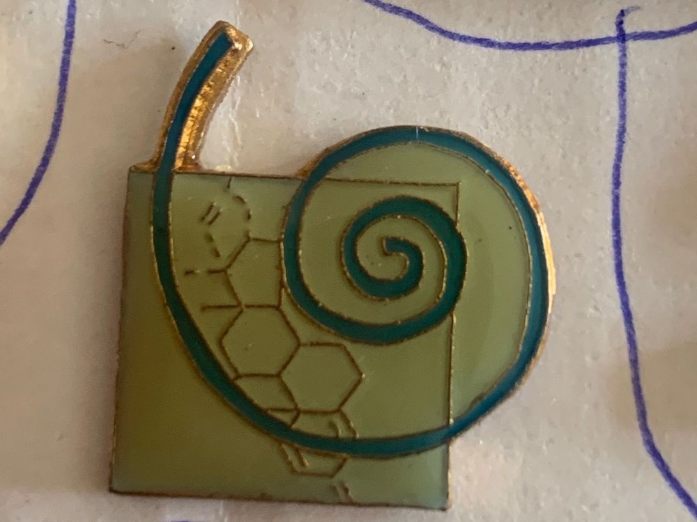 Pin’s escargot (Gebraucht) in Chavornay für CHF 0.3 – mit Lieferung auf ...