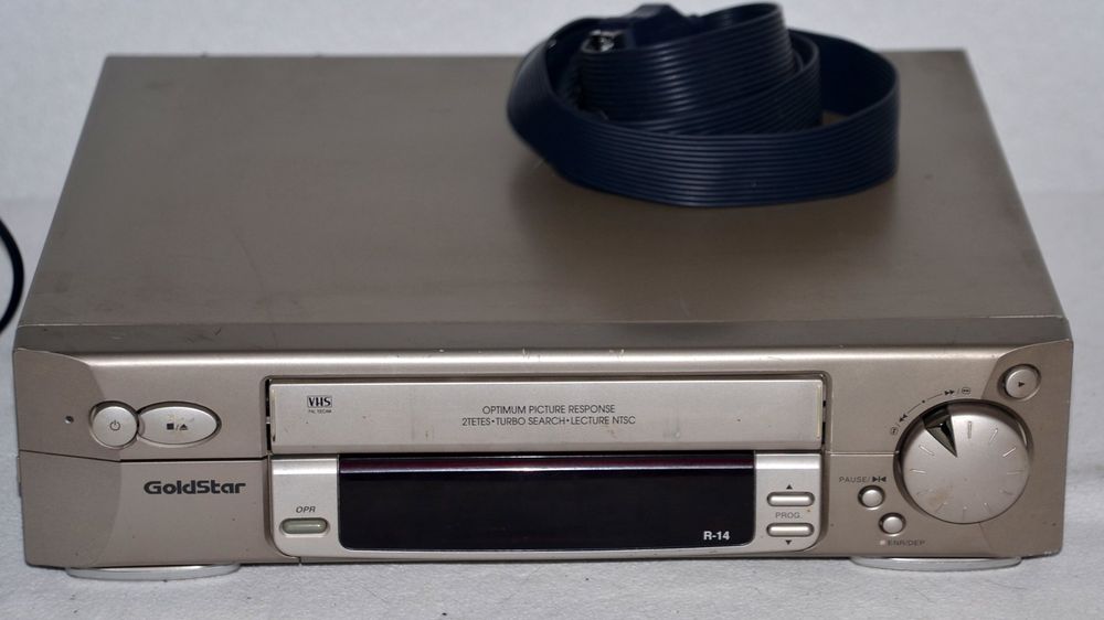 Videorecorder VHS GoldStar R-14 Magnétoscope (Gebraucht) in Collonges ...