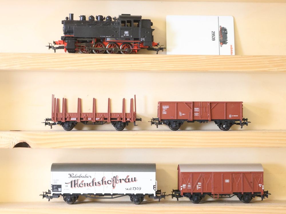 Märklin Digital Dampflok BR 81 + Güterwagen Set - 29539 (Gebraucht) in ...