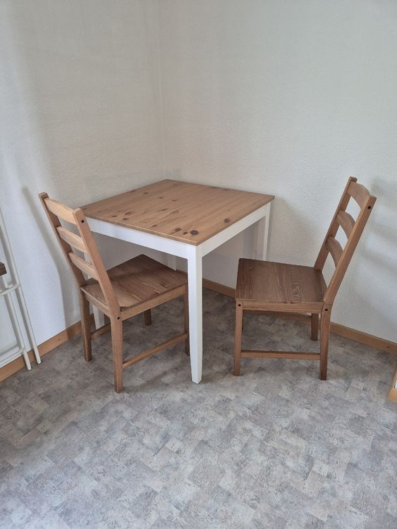 Tisch mit zwei Stühlen, Kiefernholz, ideal für kleine Räume (Gebraucht ...