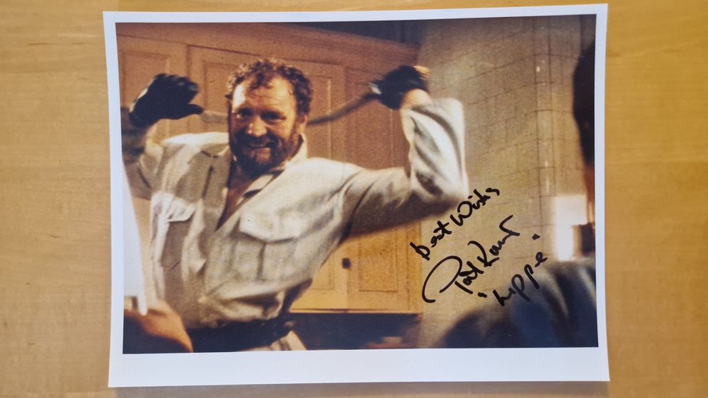 Pat Roach (James Bond), Original Autogramm auf Foto in Farbe (Gebraucht ...