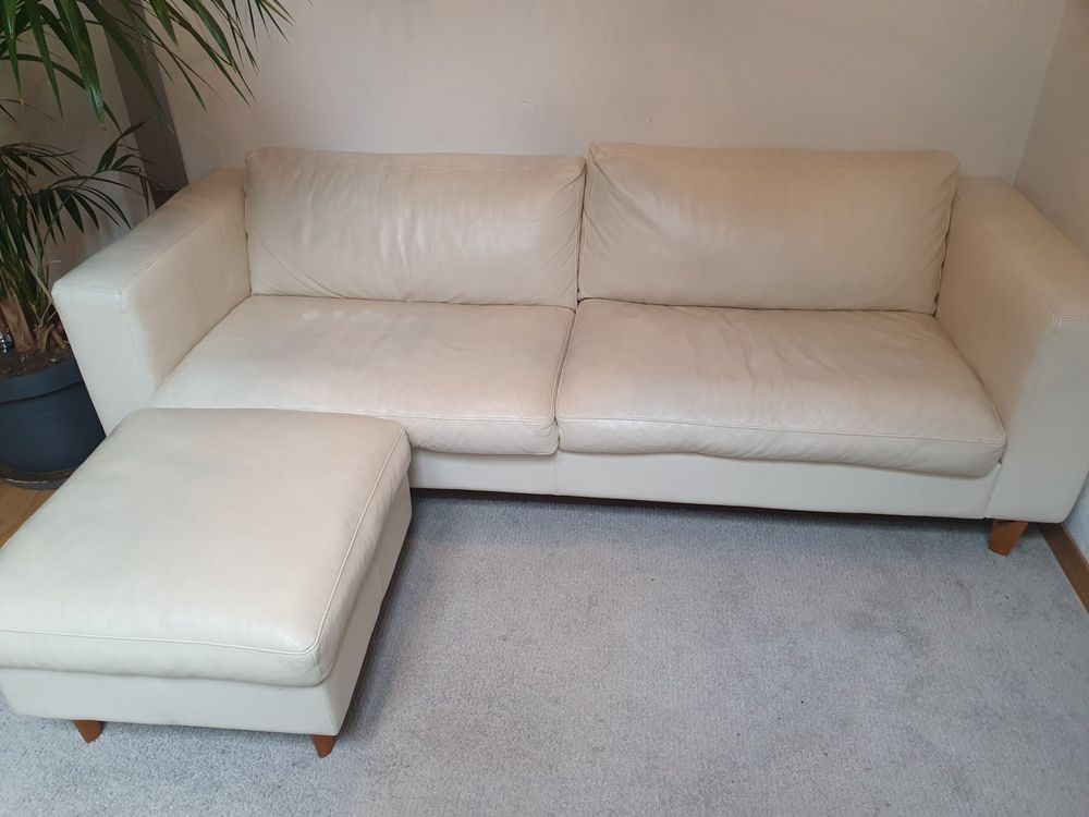 Gemütliches Sofa mit Hocker, Leder creme (Gebraucht) in Greifensee für ...