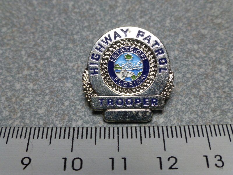 PIN PINS POLIZEI POLICE POLIZIA USA Sheriff Stern Abzeichen (Gebraucht) in Gränichen für CHF 6 ...