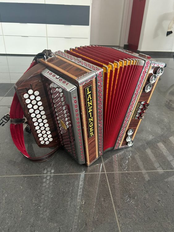 Handharmonika (Gebraucht) in Fischbach LU für CHF 470 – nur Abholung ...