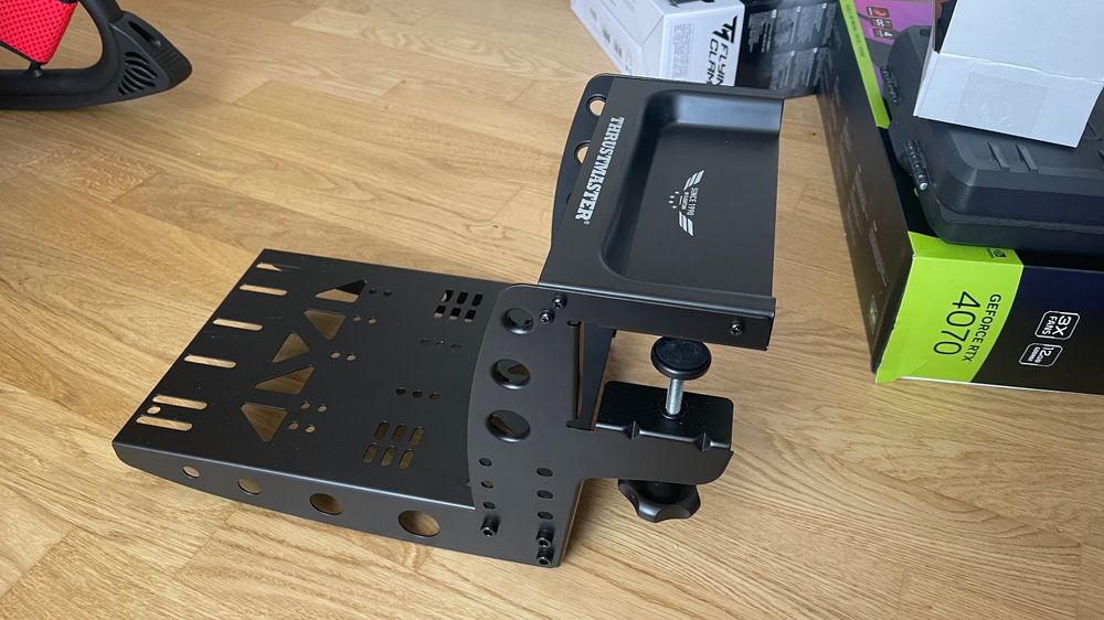 2x Thrustmaster - TM Flying Clamp | Kaufen auf Ricardo