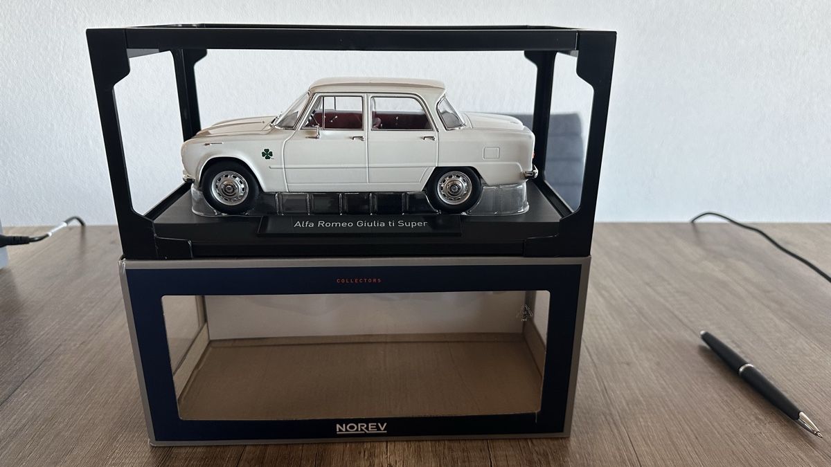 ALFA ROMEO GIULIA TI SUPER 1963 NOREV 1/18 NEW OVP (Neu und ...