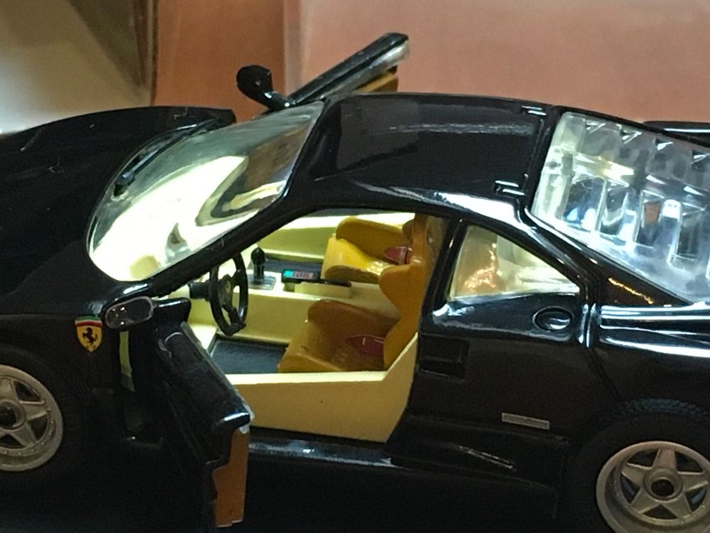 Ferrari F40 BLACK 1/43 open Doors (Neu (gemäss Beschreibung)) in Wohlen ...