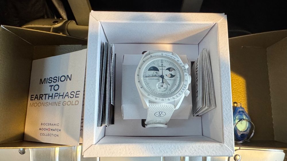 Swatch Omega Moonswatch Mission to Earthphase Moonshine Gold (Neu und ...