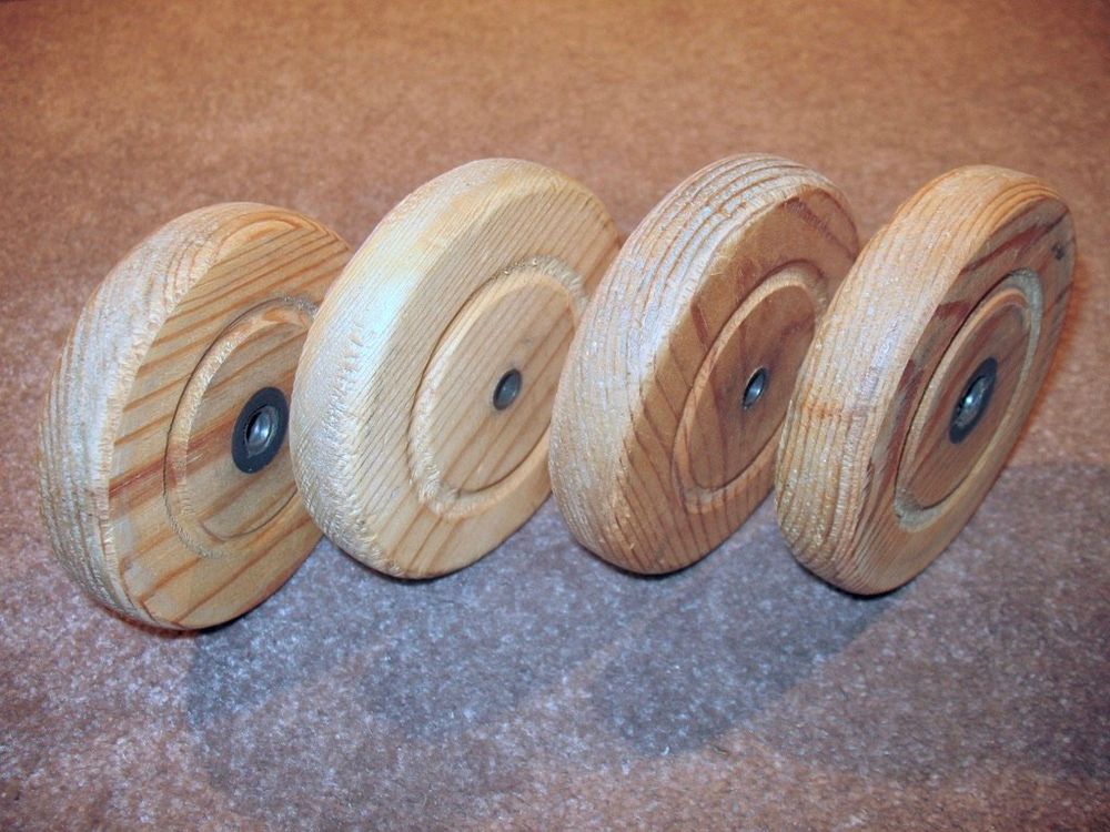 4 Holz Räder Massiv Föhre Fichte für Fahrzeuge Wagen Basteln (Gebraucht ...