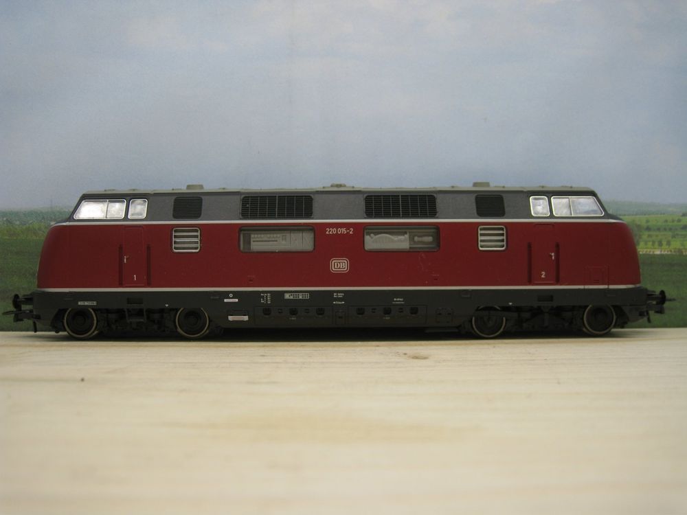 Roco 69405 Diesellok DB V220 015-2 / DCC Digital | Kaufen auf Ricardo