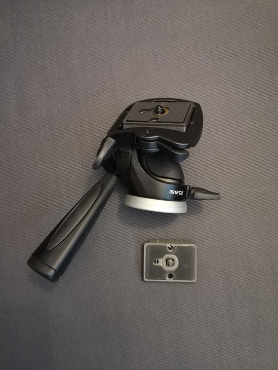 Manfrotto 391RC2 Neigekopf mit 2 Schnellwechselplatten | Kaufen auf Ricardo