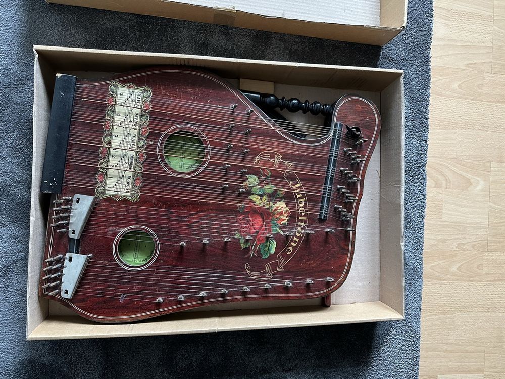 Antique Concert Zither "Jubeltone" with Case (Gebraucht) in Seuzach für ...