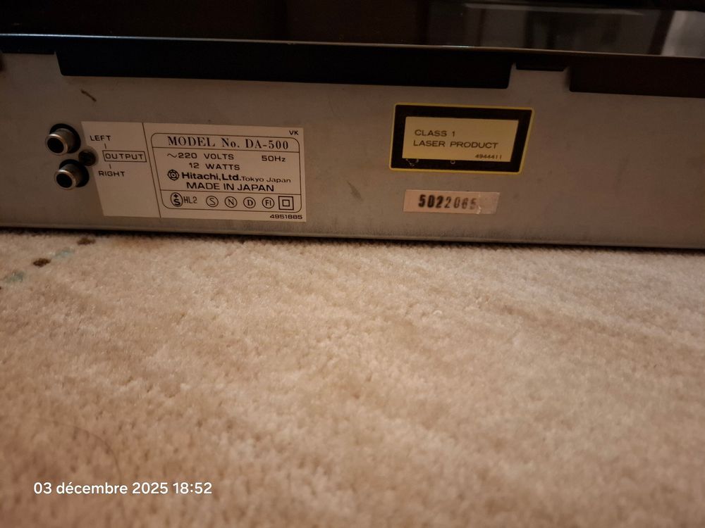 Hitachi DA-500 - CD player made in Japan (Gebraucht) in Yverdon-les-Bains für CHF 66 – mit ...