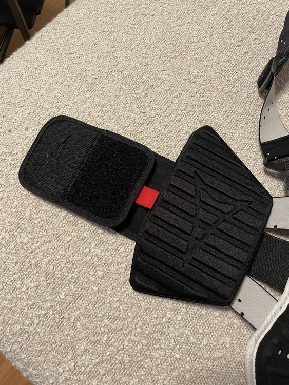 Atomic Back Protector - Ski or Snowboard (Gebraucht) in Au ZH für CHF ...