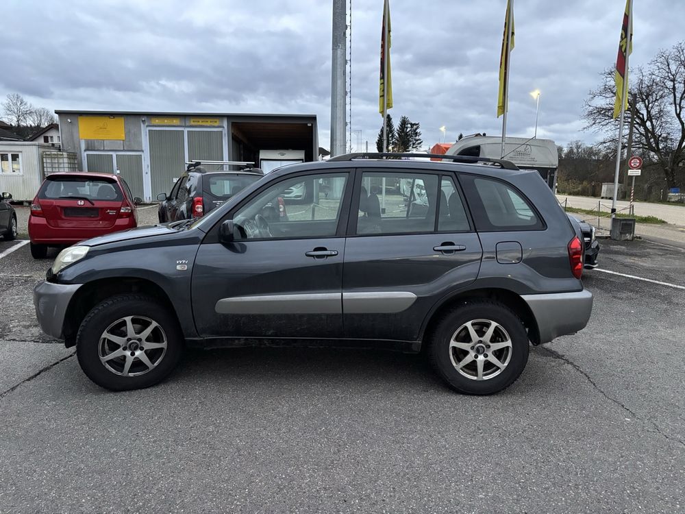 Toyota RAV4, 210‘000 | Kaufen auf Ricardo