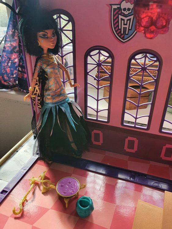 Monster high cleo de nile ghouls rules (Gebraucht) in Nidau für CHF 16 ...