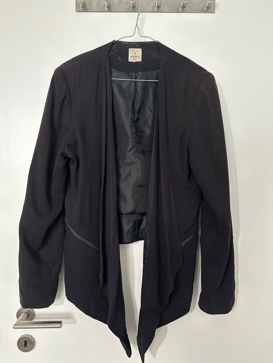 Blazer KOOKAI asymétrique (Gebraucht) in Cheseaux-Lausanne für CHF 5 – mit Lieferung auf Ricardo ...