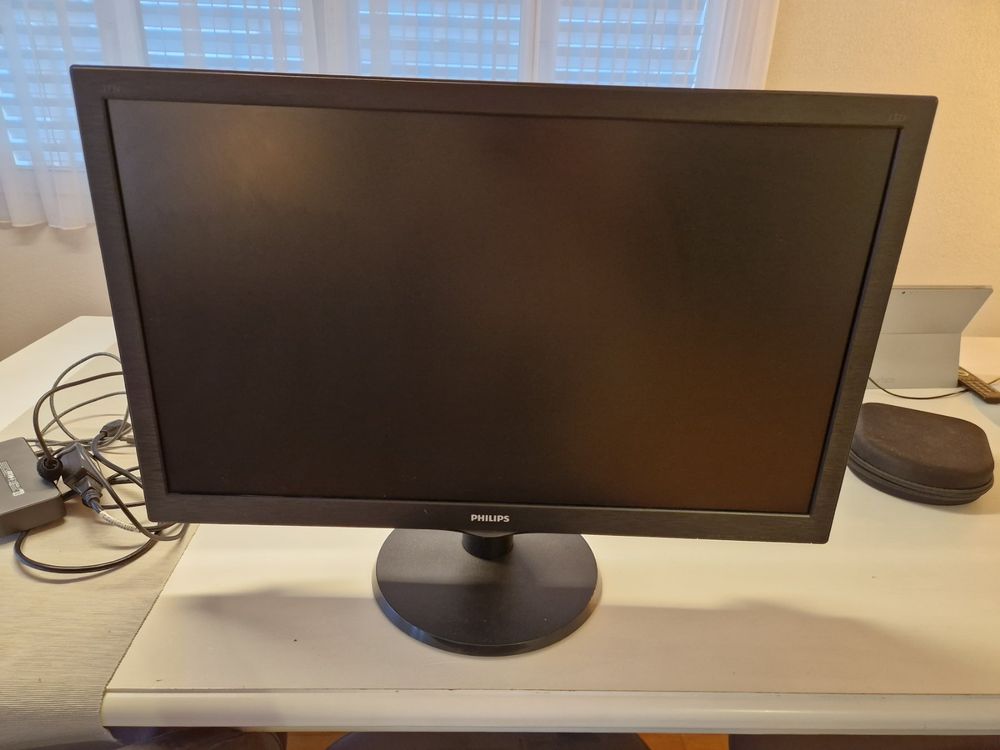 27 Zoll Philips LED Monitor | Kaufen auf Ricardo