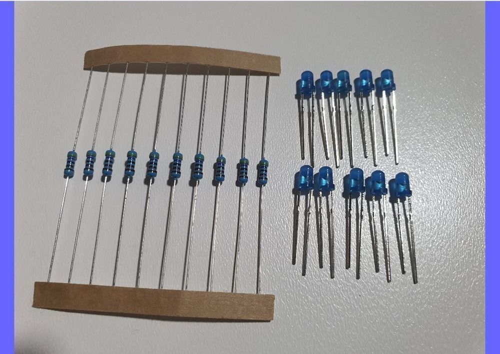 10x LED mit Wid. 3mm Blau eingefärbt (Neu und originalverpackt) in Lyss für CHF 3 – mit ...