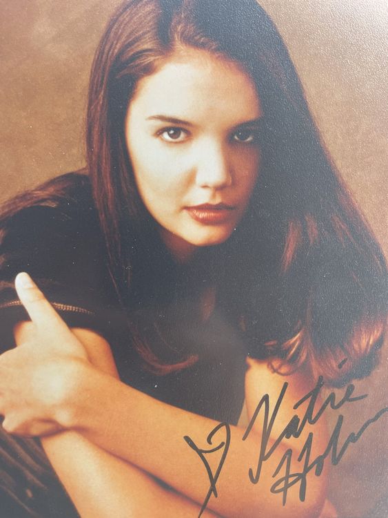 Katie Holmes USA Handsigniert | Kaufen auf Ricardo Katie Holmes USA Handsigniert | Kaufen auf Ricardo