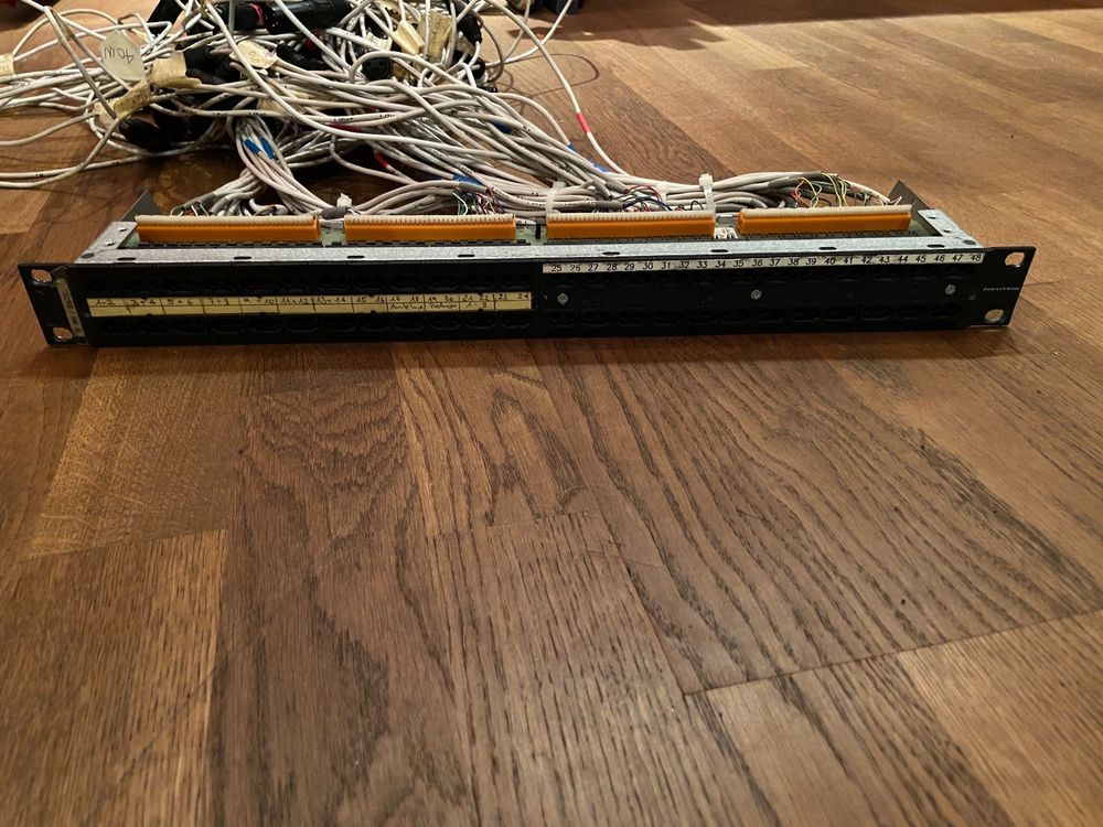 Neutrik Patchbay Bantam (Gebraucht) in für CHF 350 – mit Lieferung auf ...