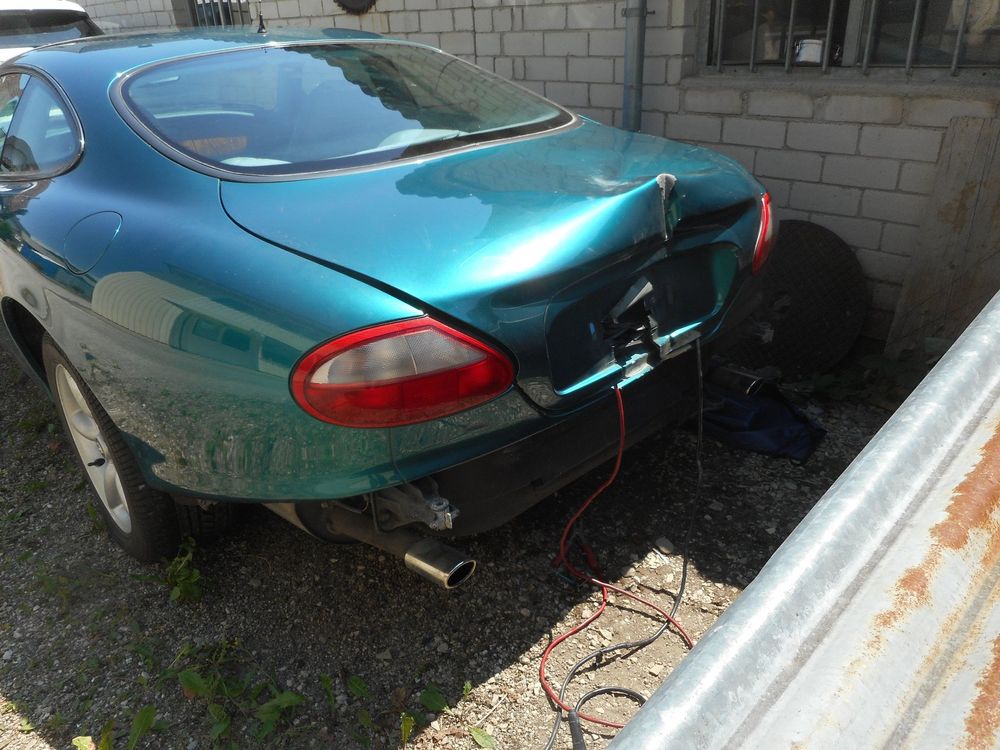 Jaguar XK 8 mit Heckschaden (Defekt) in Bretzwil für CHF 3590 – nur ...