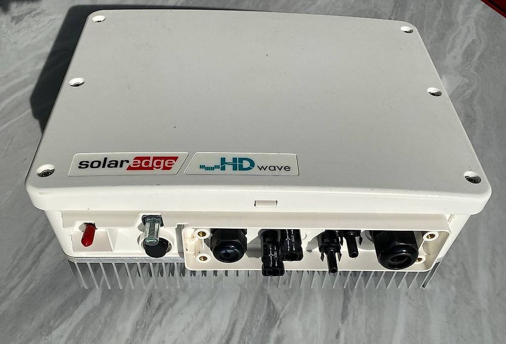 Solarinverter SolarEdge SE6000H 6kW einphasig (Gebraucht) in Brunnen für CHF 170 – nur Abholung ...