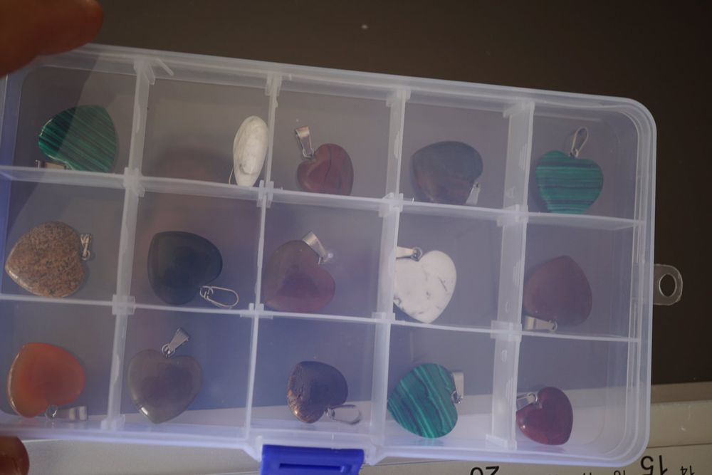 Herz Anhänger Set:15 x Stück in Sammler Box (Neu und originalverpackt) in Eschenbach SG für CHF ...