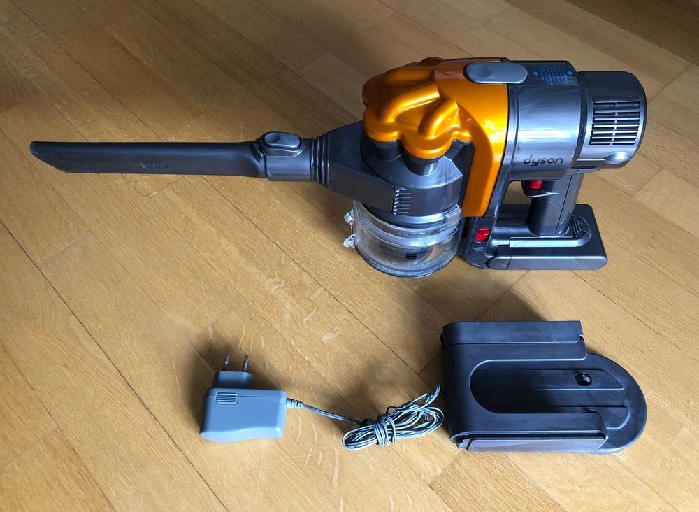 Dyson DC16 Staubsauger | Kaufen auf Ricardo