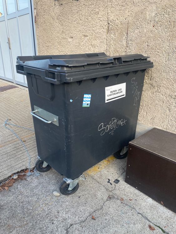 Kunststoff-Grosscontainer, 660 Liter, Abfallcontainer (Gebraucht) in ...