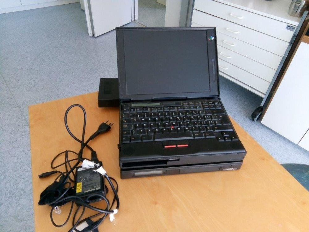 IBM Thinkpad 90-er-Jahre mit Dockstation (Gebraucht) in Bern für CHF 60 ...