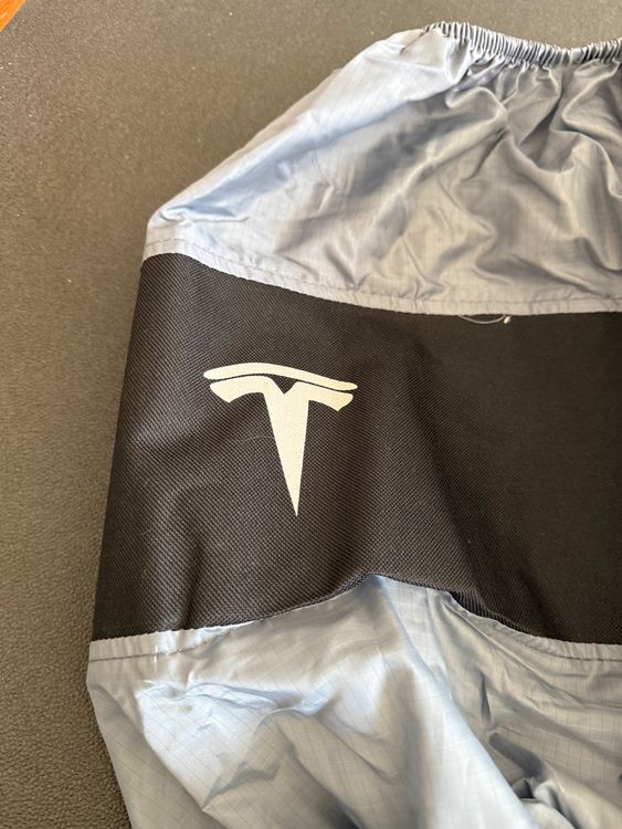 4x Original Tesla wheel covers, with velcro & handles (Gebraucht) in ...