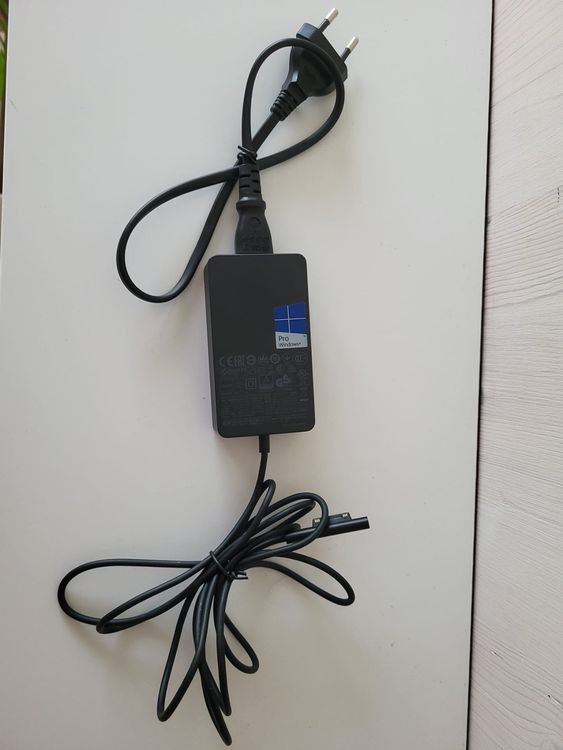 Original Microsoft Surface (Pro) Ladegerät / Netzteil | Kaufen auf Ricardo Original Microsoft Surface (Pro) Ladegerät / Netzteil | Kaufen auf Ricardo