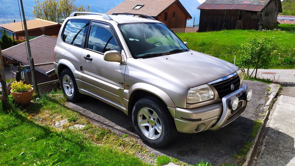 Suzuki Vitara Courte Edition spéciale anniversary (Gebraucht) in ...