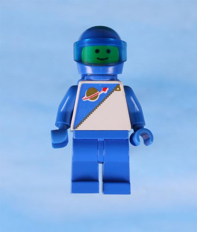 LEGO Space Minifigur - Futuron - Blue (Gebraucht) in Hettlingen für CHF ...