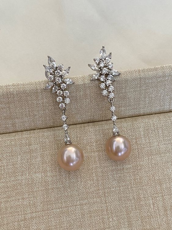 10mm Süsswasser Perlen Ohrringe/Echte (Neu und originalverpackt) in Sarnen für CHF 170 – mit ...