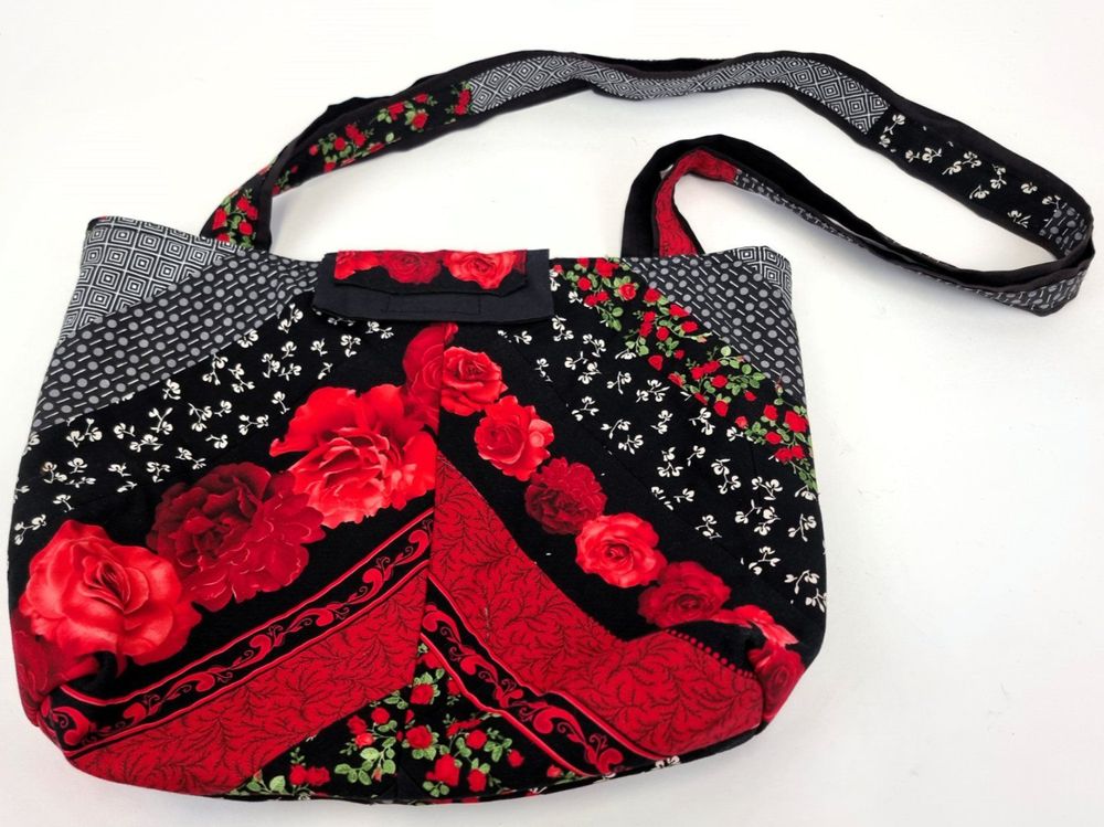 Handtasche "Roses" Handarbeit (Neu (gemäss Beschreibung)) in Urtenen ...
