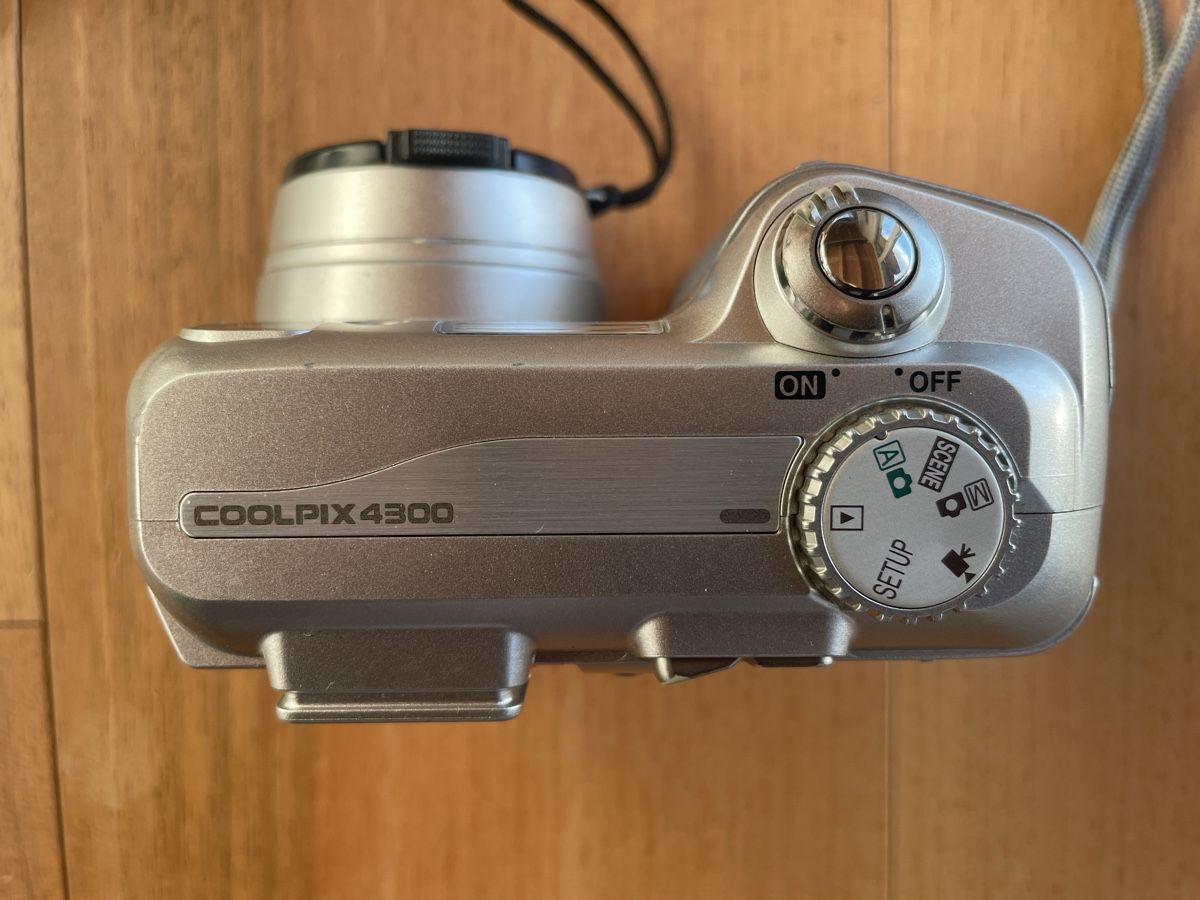 Nikon Coolpix 4300, Nikkor Zoom 8-24mm, f2.8-4.9 (Gebraucht) in Boll ...