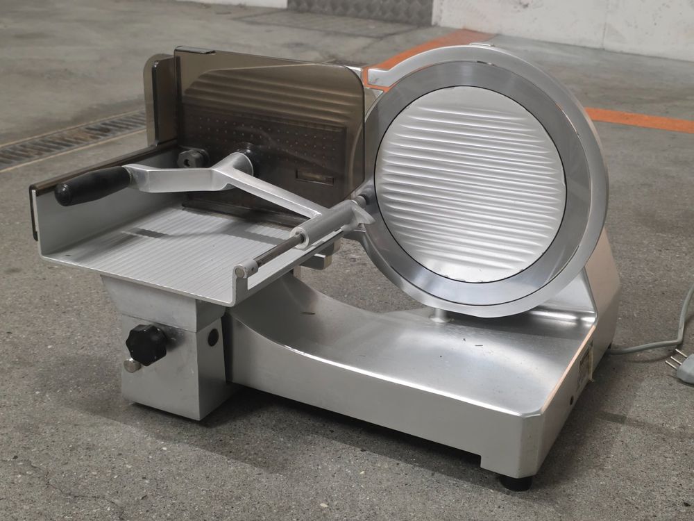 Professionelle Schneidemaschine Hofmann Type A 2700 (Gebraucht) in ...
